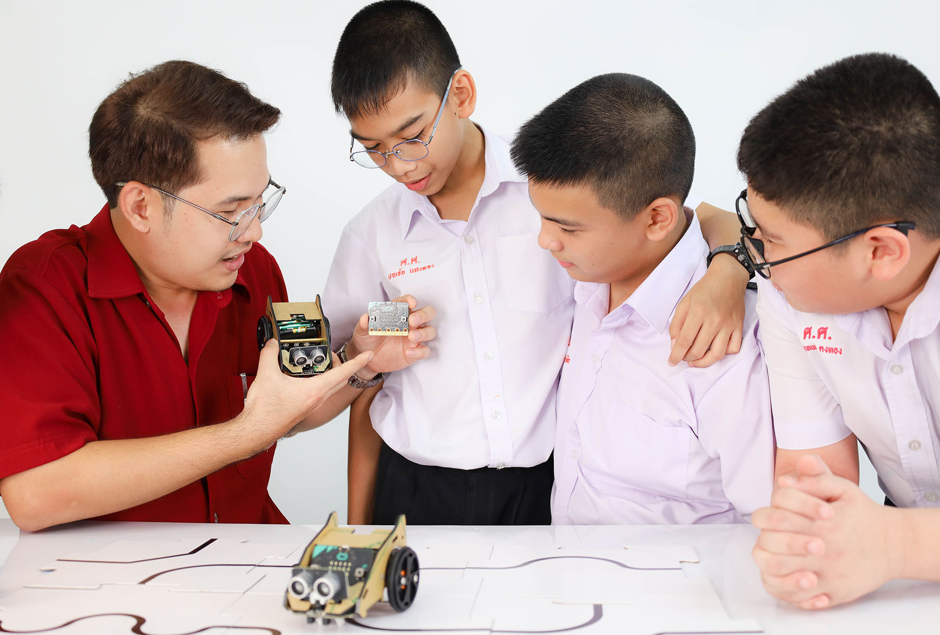 SMTP : SCIENCE MATHEMATICS TECHNOLOGY PROGRAM หลักสูตรโครงการส่งเสริมความเป็นเลิศทาง วิทยาศาสตร์ ...